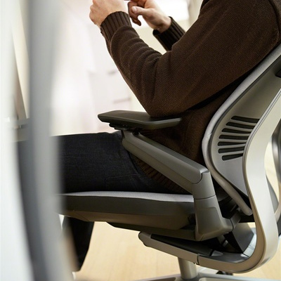 » Fotel Gesture Steelcase – premiera 2014 w MebelLandspece work ...